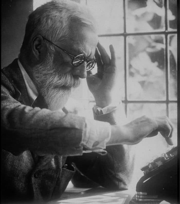 Thoughts on Riemannian metrics and its connection with diffusion/score ... Thoughts on Riemannian metrics and its connection with diffusion/score ...